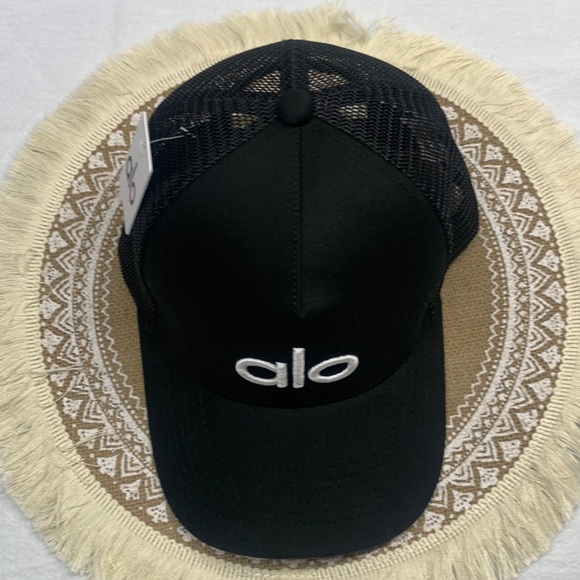 ALO Yoga | Accessories | Nwt Alo Yoga District Trucker Hat | Poshmark